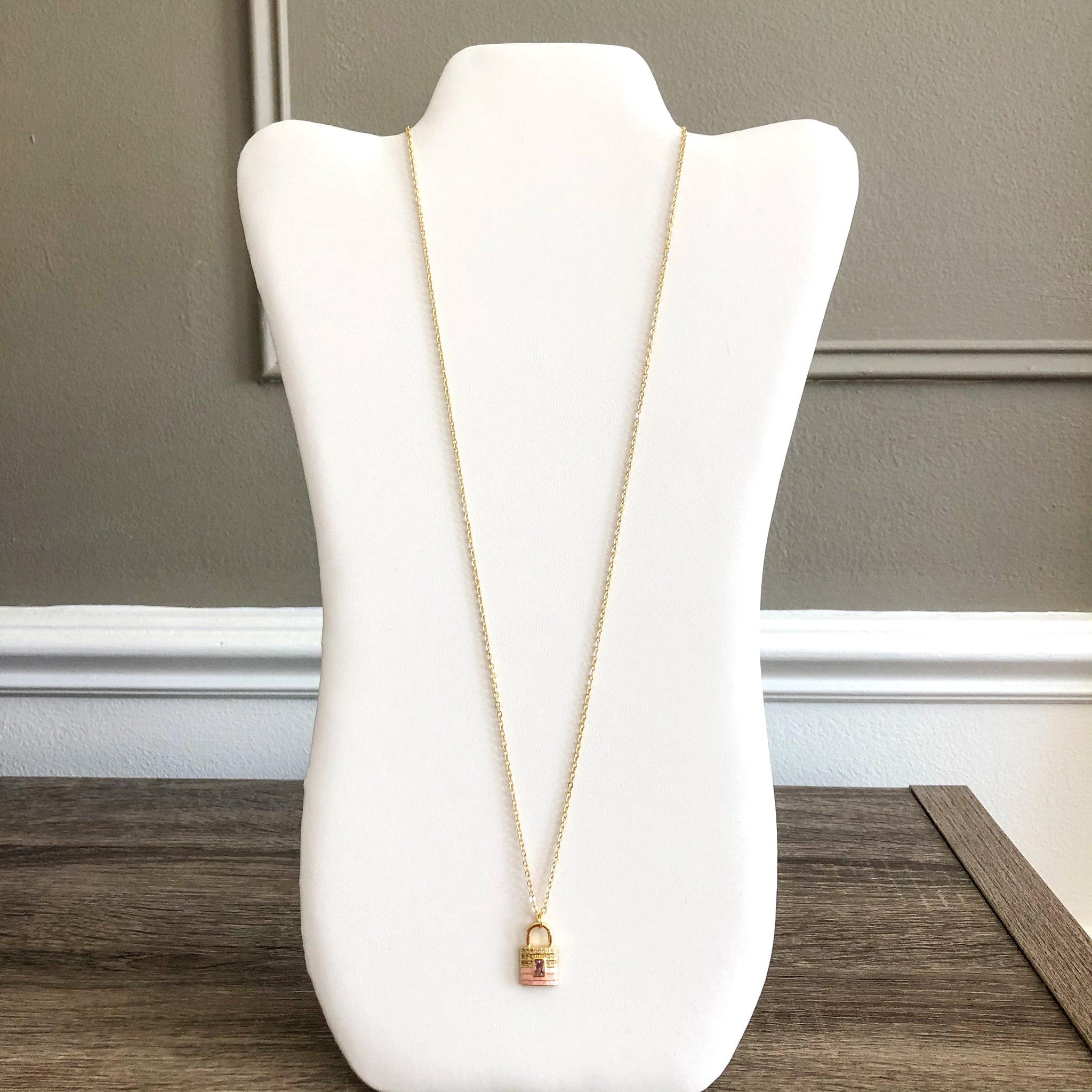 Bella Lock Necklace – Belle & Ten